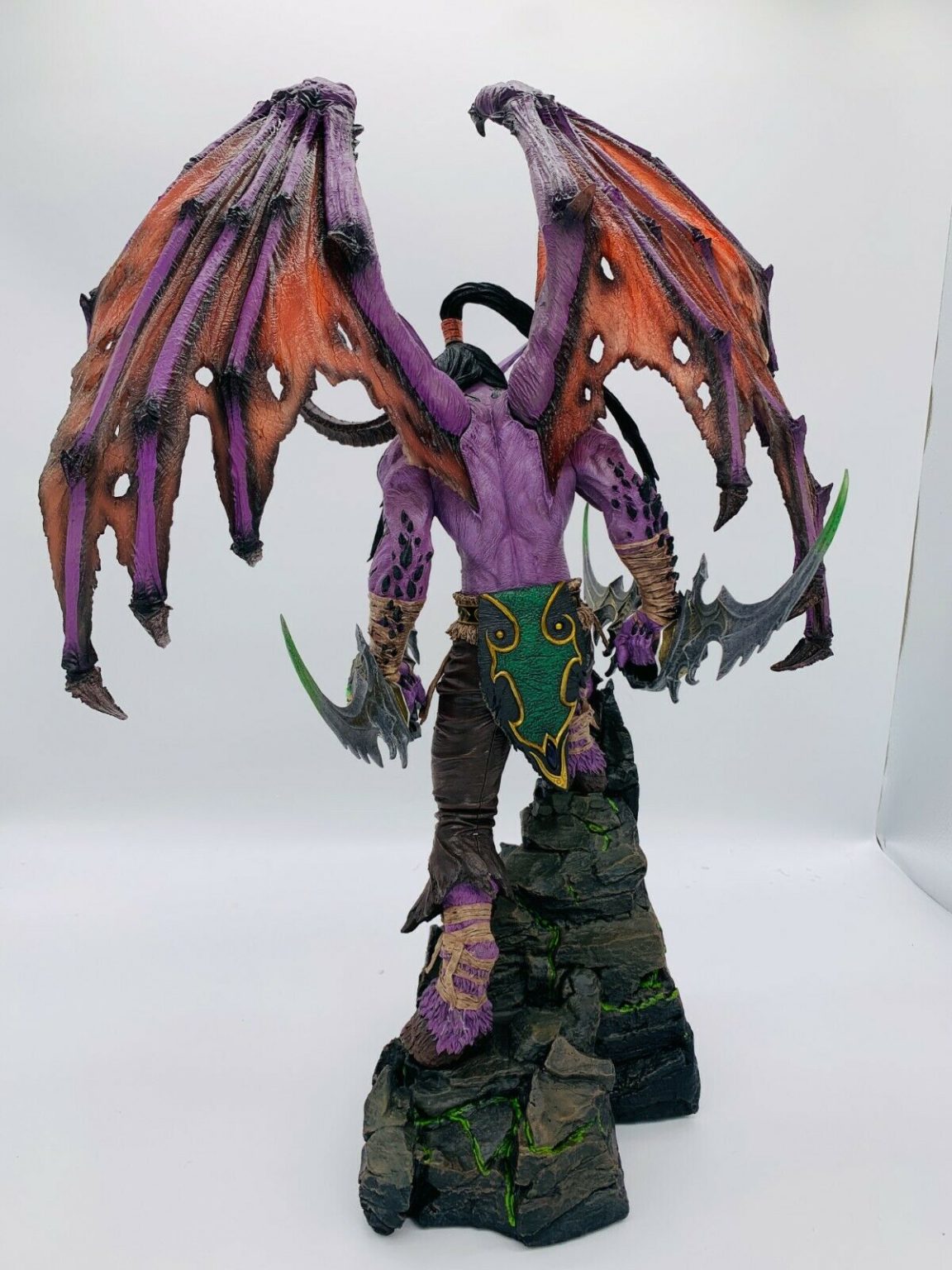 World of Warcraft | Illidan Stormrage Statue | von Blizzard ...