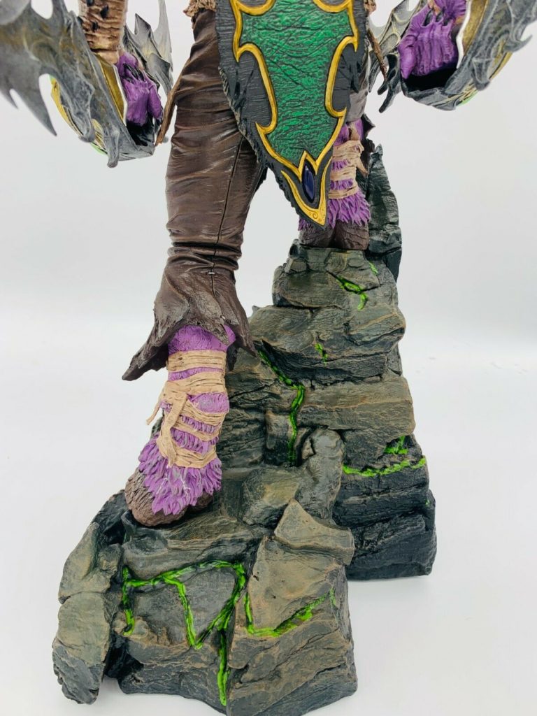 World of Warcraft | Illidan Stormrage Statue | von Blizzard ...